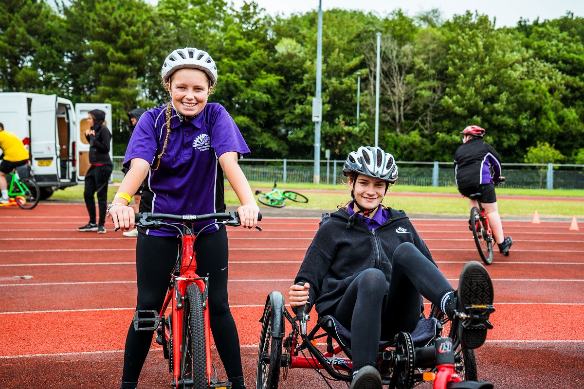 Galluogi i Chwaraeon yng Nghymru Ffynnu | Chwaraeon Cymru